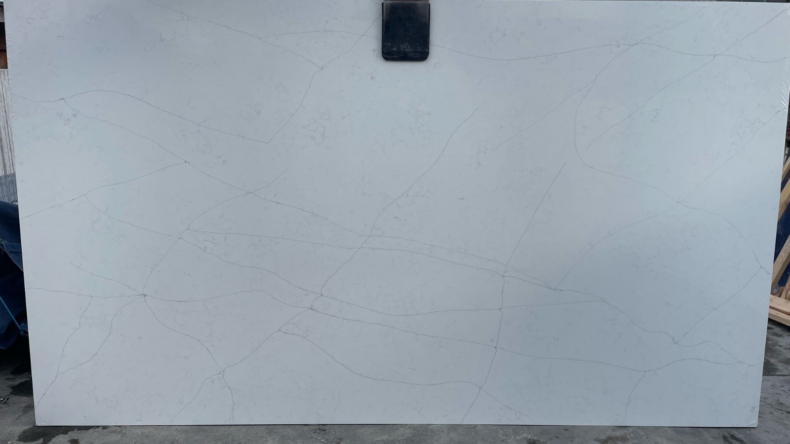 Home Products Calacatta Mira Super Jumbo Zero Silica