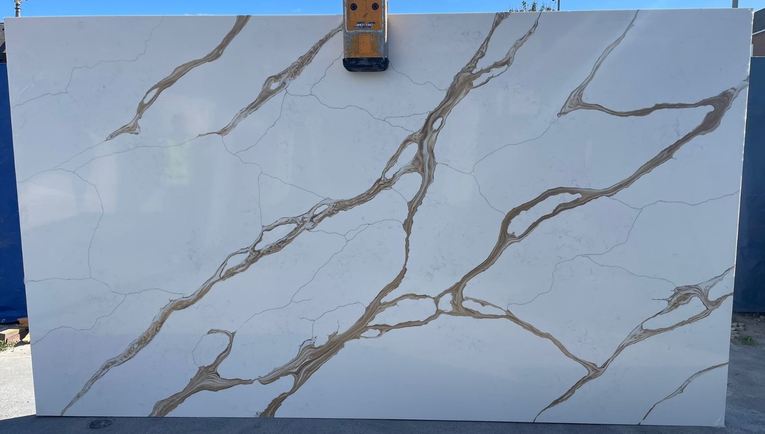 Calacatta Volcano Super Jumbo | Unique Quartz Slabs for Modern Interior ...